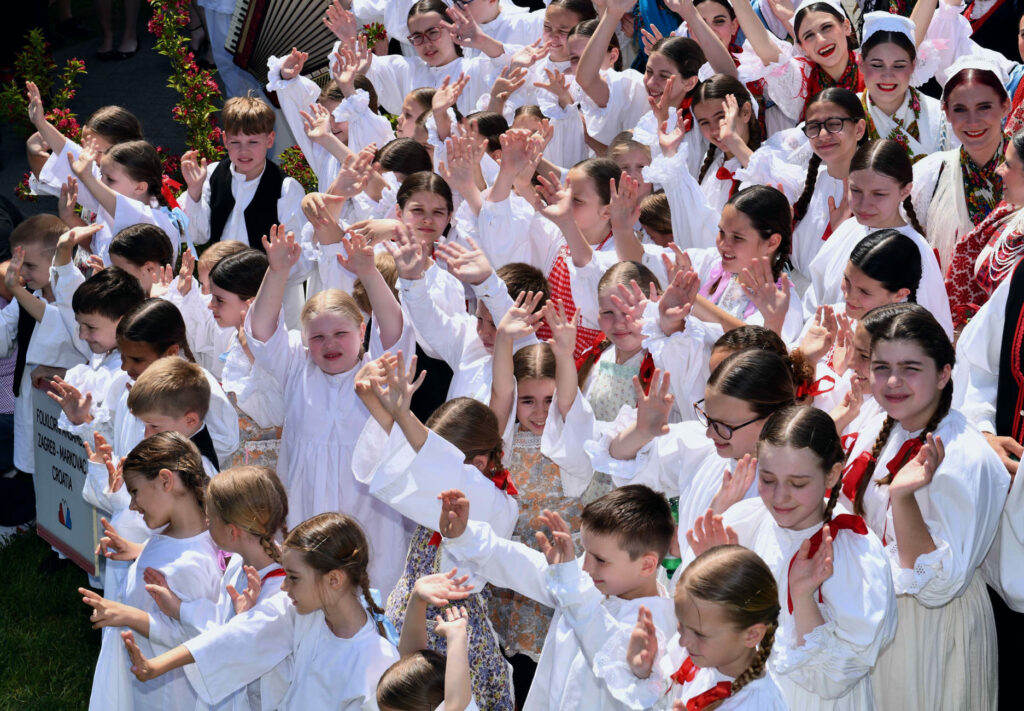 Veliko priznanje za "Srčeka" Folklornog ansambla "Zagreb-Markovac ...